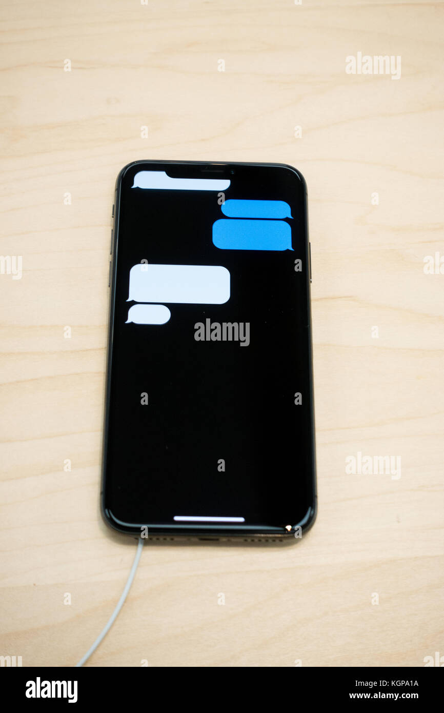 Apple iphonex hi-res stock photography and images - Alamy