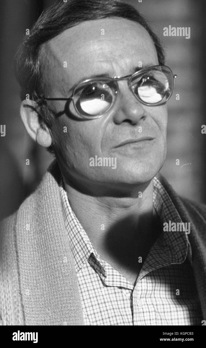 The Man who Fell to Earth (1976) , Buck Henry Stock Photo - Alamy