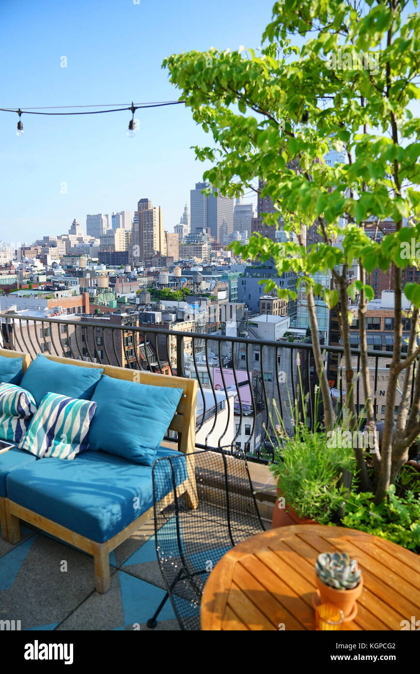 Rooftop with skyline view of NYC Stock Photo - Alamy