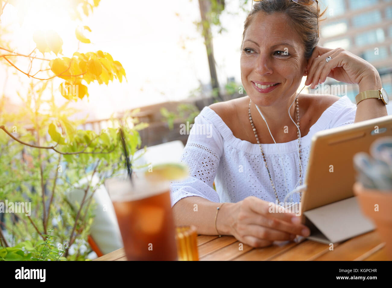 Long distance conversation hi-res stock photography and images - Alamy