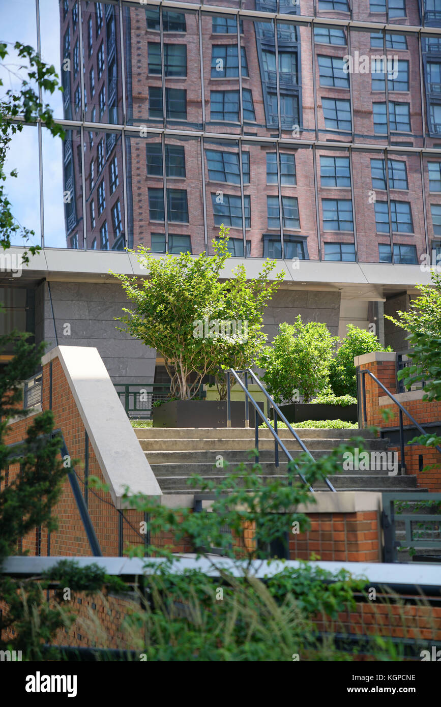 View of NYC buildings from the Highline Stock Photo - Alamy