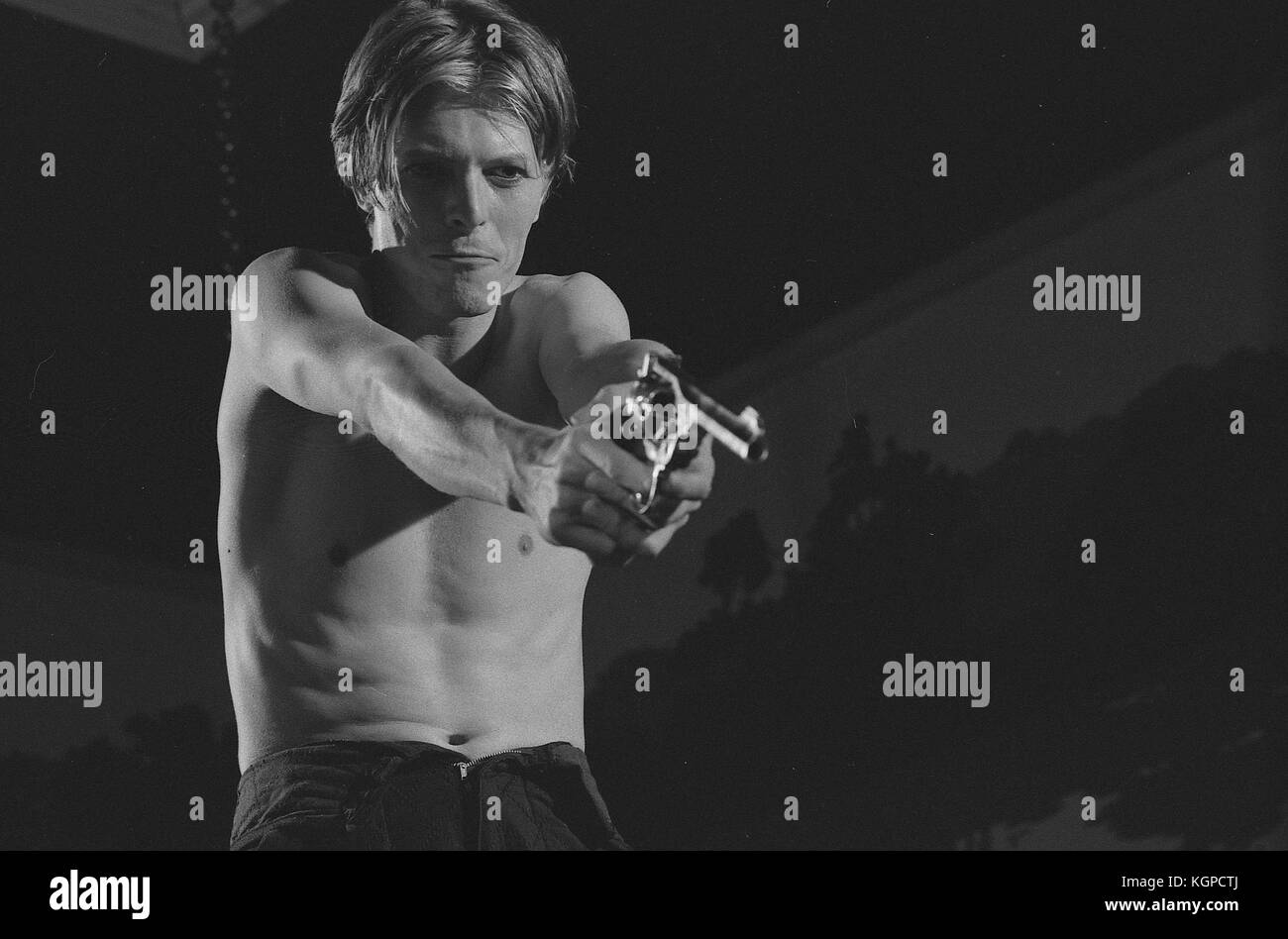 The Man who Fell to Earth (1976) , David Bowie Stock Photo - Alamy