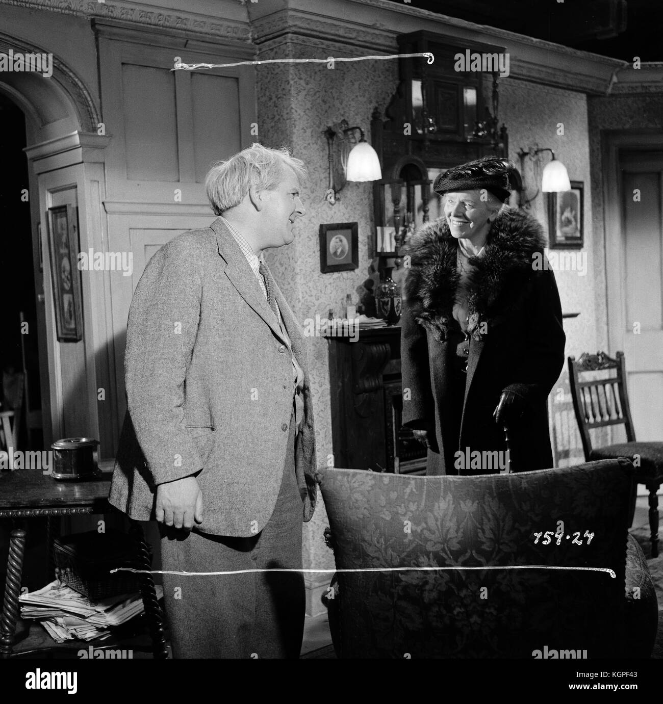 Meet Mr Lucifer (1953) Joseph Tomelty, Jean Cadell Stock Photo - Alamy