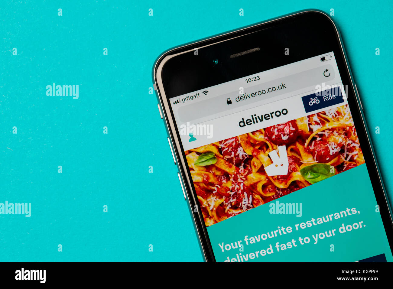 Deliveroo sign hi-res stock photography and images - Alamy