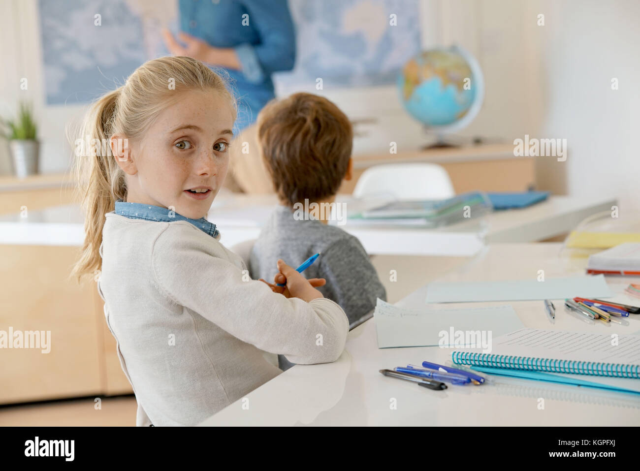 Taking notes in class hi-res stock photography and images - Alamy
