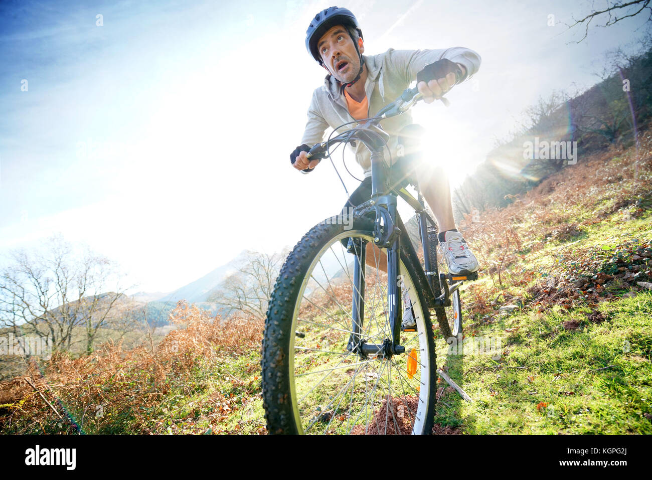 Man mature mountain bike hi-res stock photography and images - Alamy