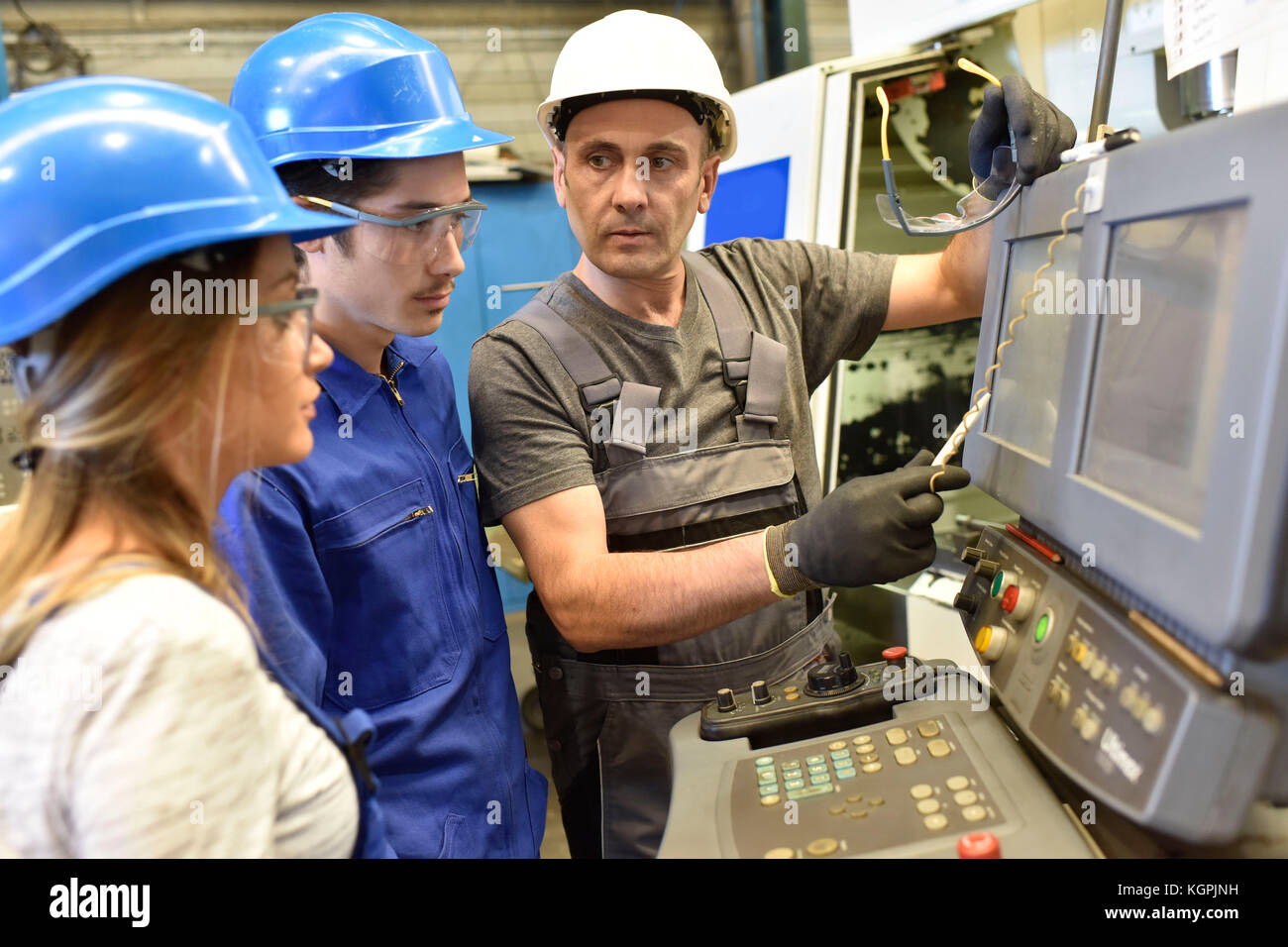Electronic tablet manufacturing hi-res stock photography and images - Alamy