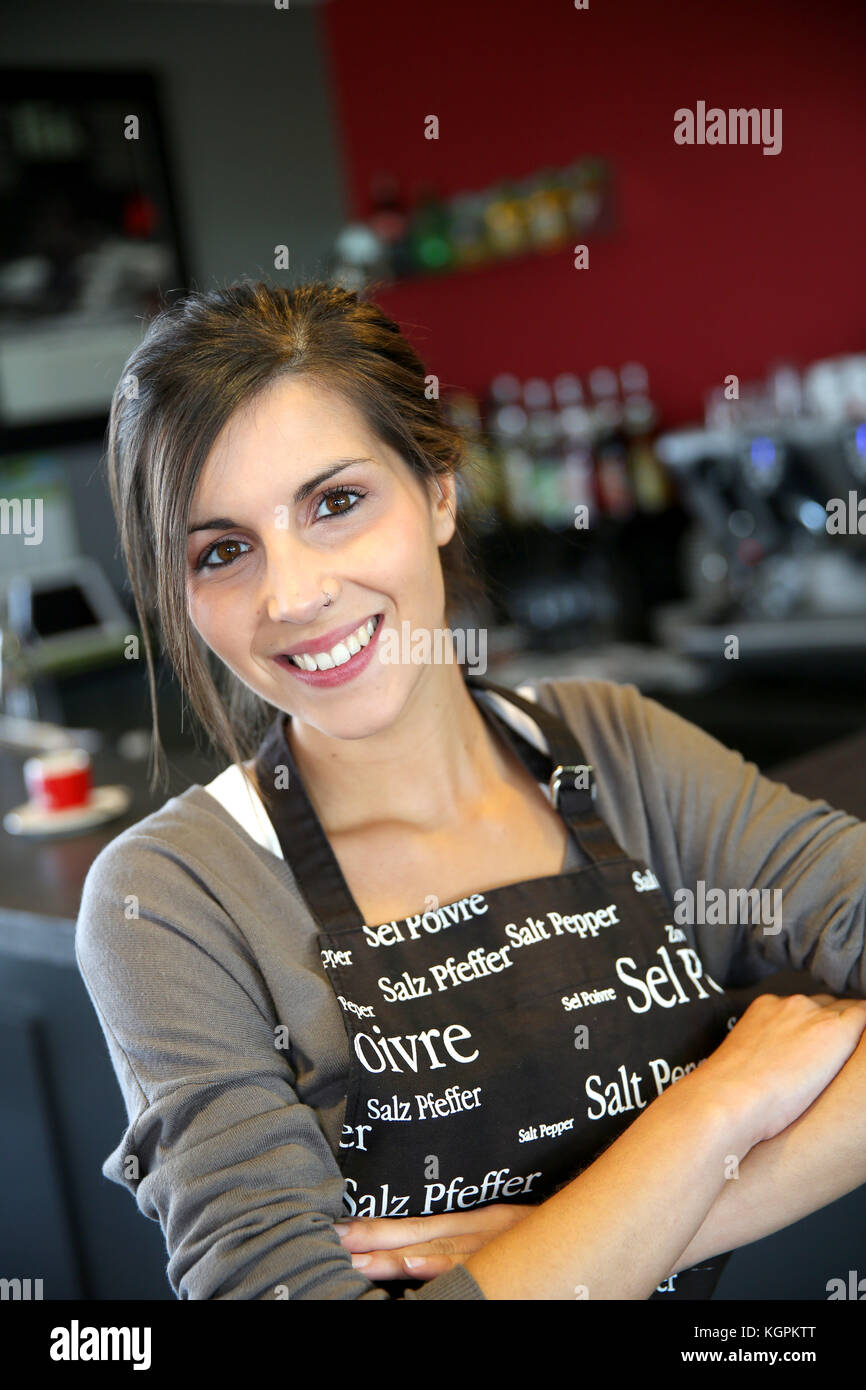 Portrait of beautiful waitress in coffee shop Stock Photo - Alamy