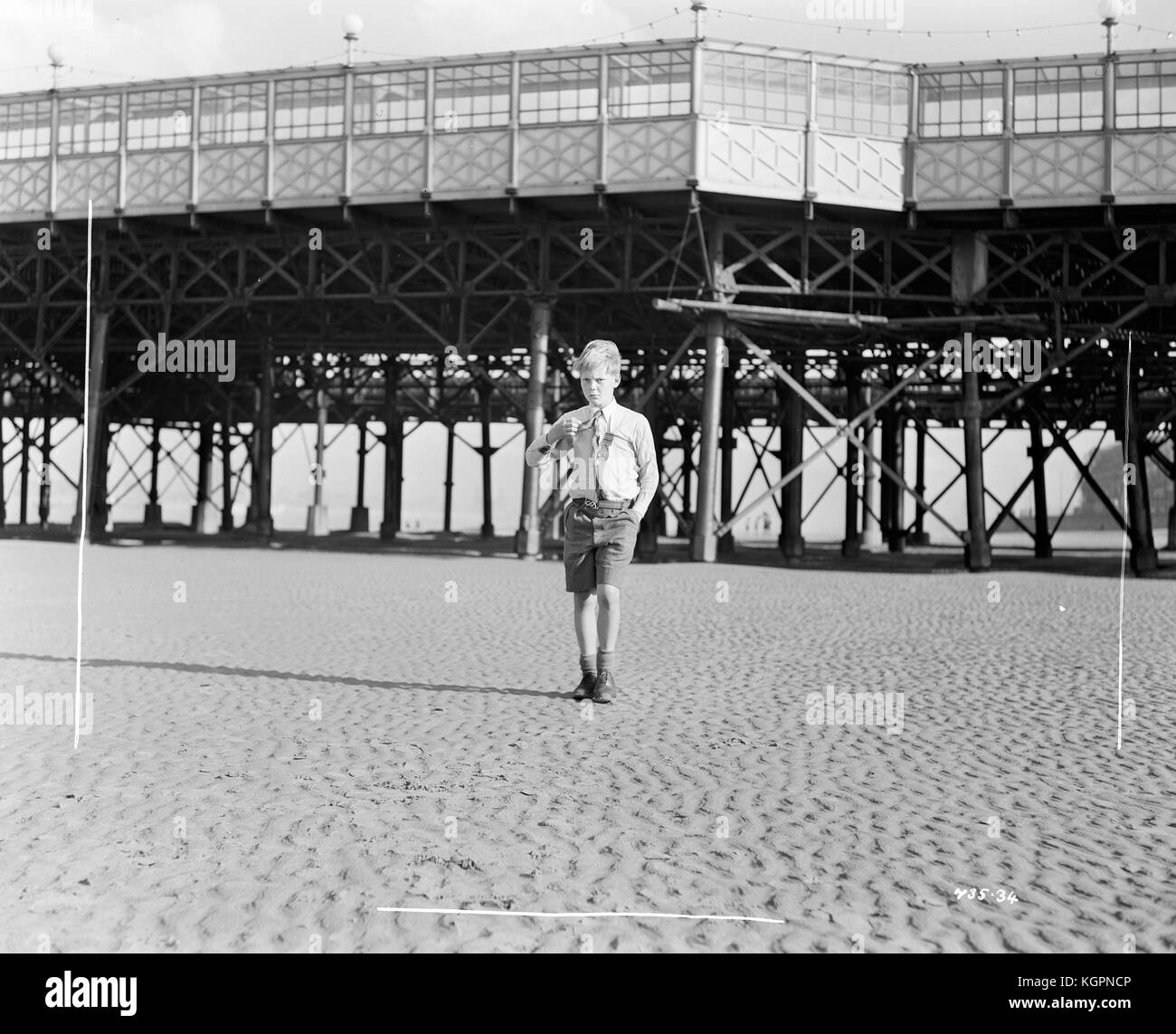 The Magnet (1950 Stock Photo - Alamy