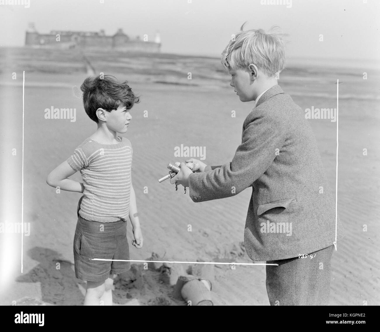 The Magnet (1950) , James Fox (then billed as William) , Michael Brooke ...