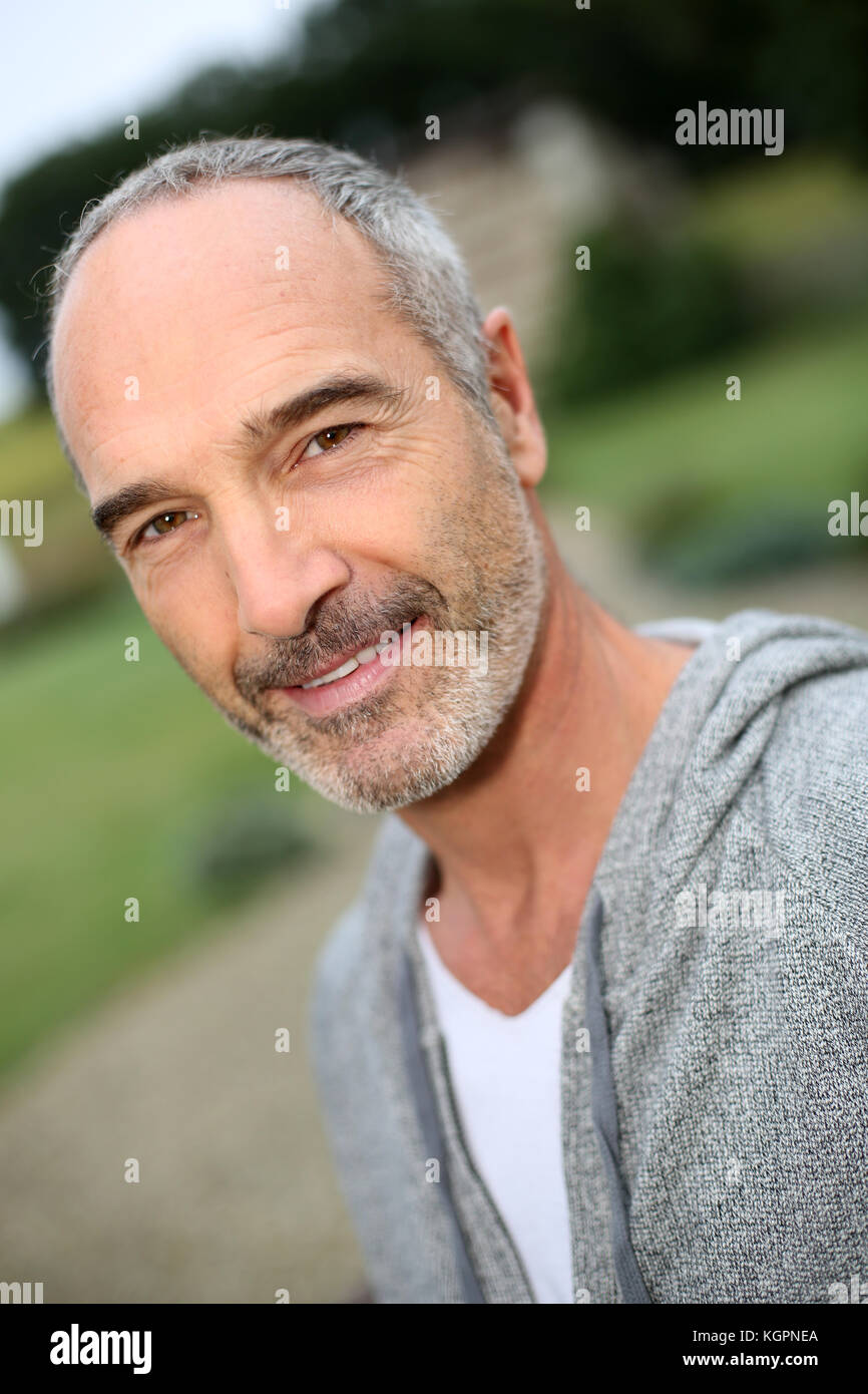 Attractive countryside hi-res stock photography and images - Alamy