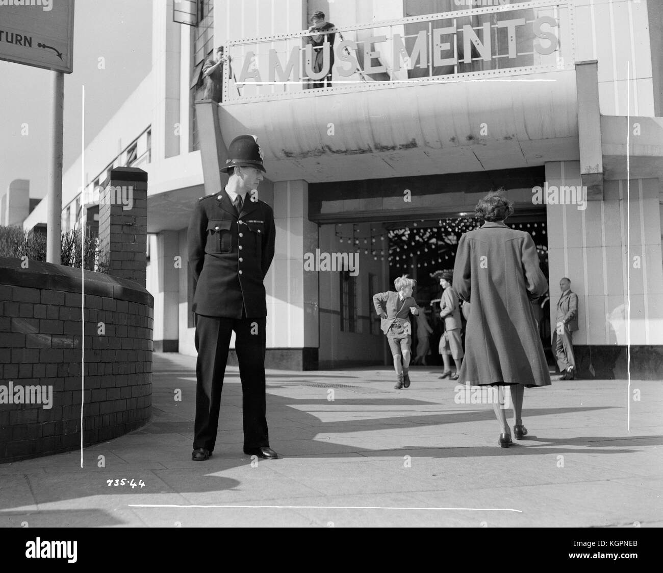 The Magnet (1950 Stock Photo - Alamy
