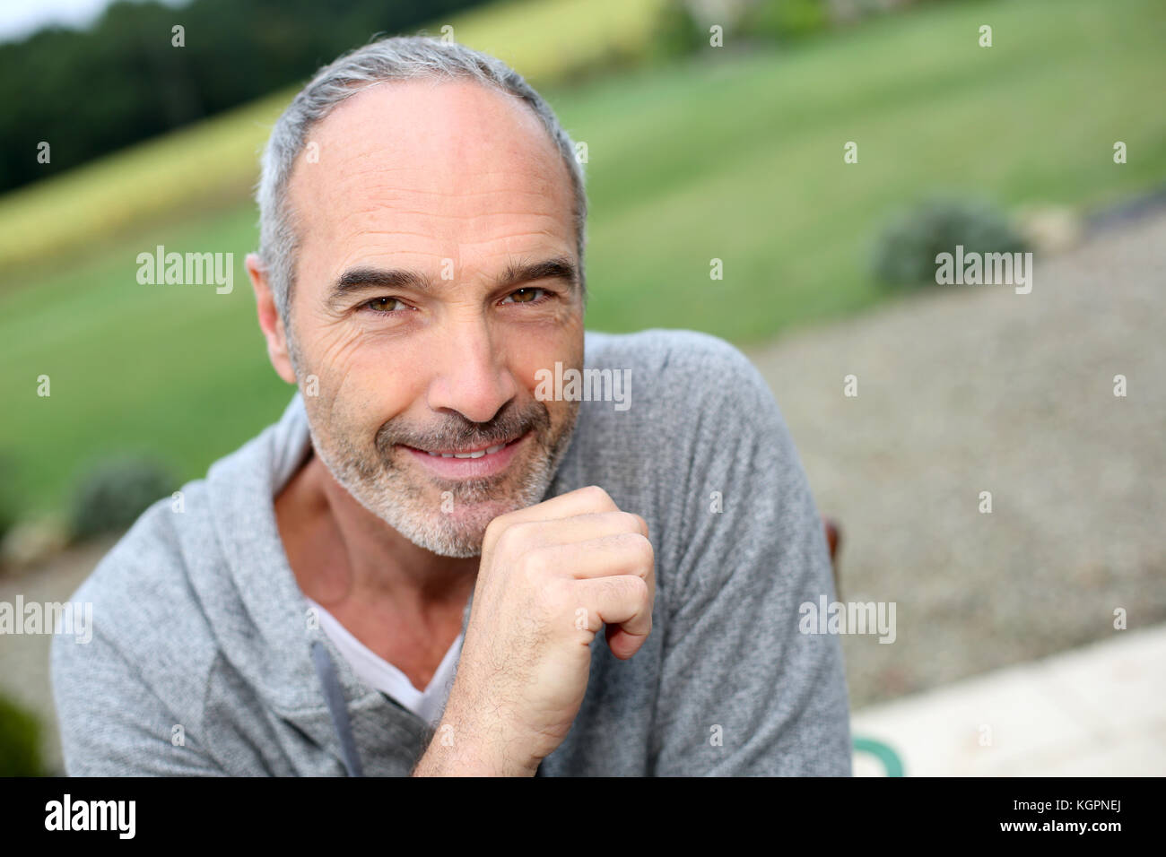 Attractive countryside hi-res stock photography and images - Alamy