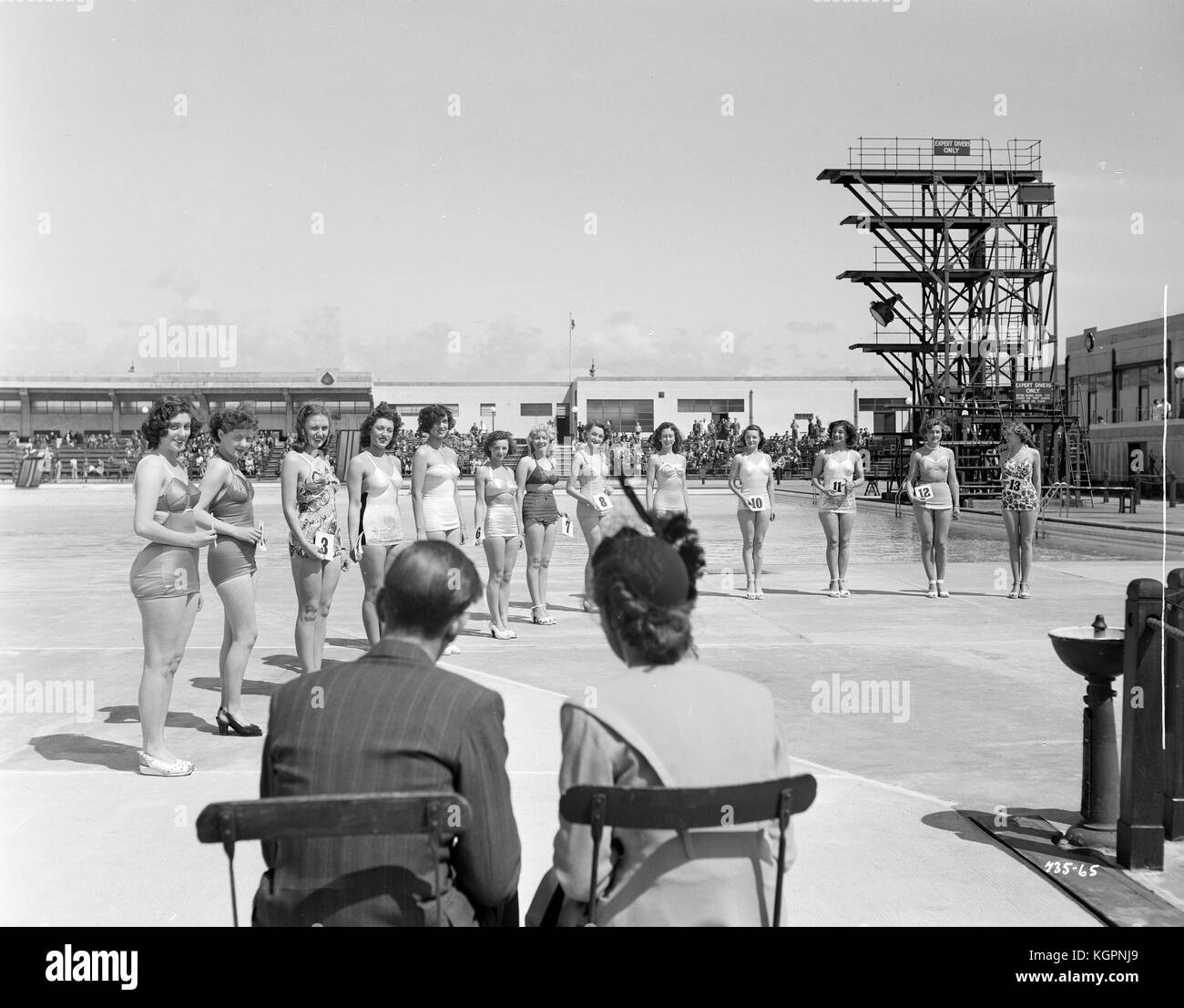 The Magnet (1950 Stock Photo - Alamy