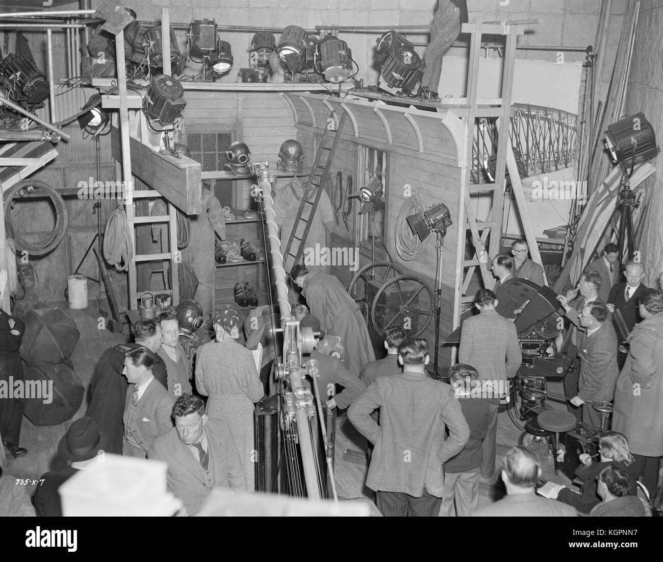 The Magnet (1950 Stock Photo - Alamy