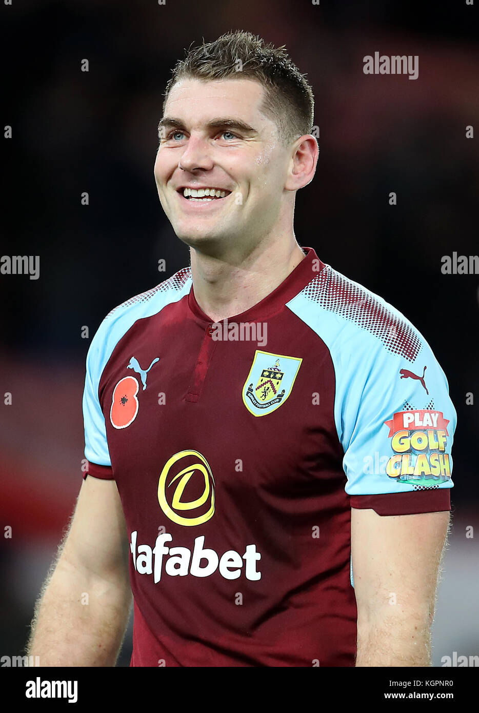 Burnley's Sam Vokes celebrates after the final whistle Stock Photo - Alamy