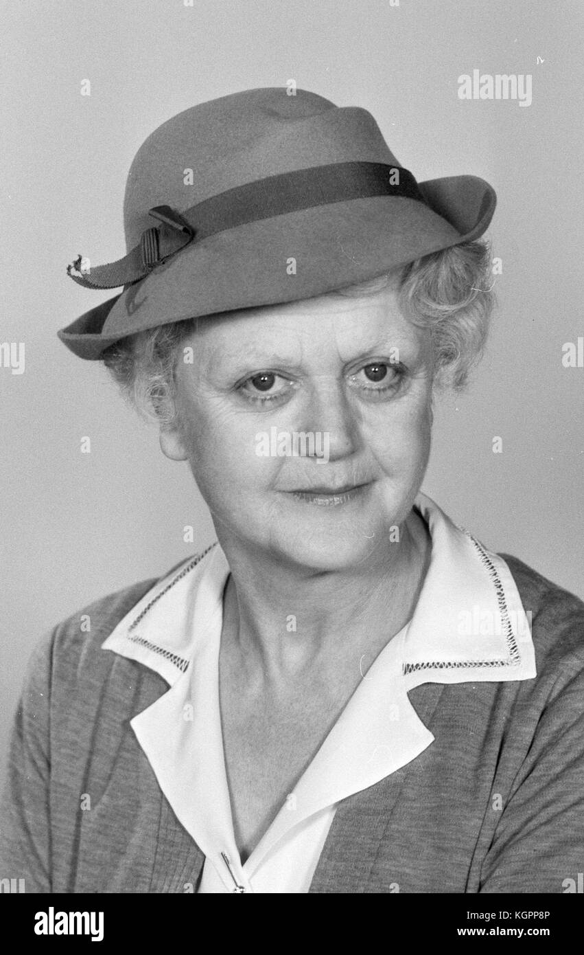 Angela Cyrus's Instagram, Twitter & Facebook on IDCrawl