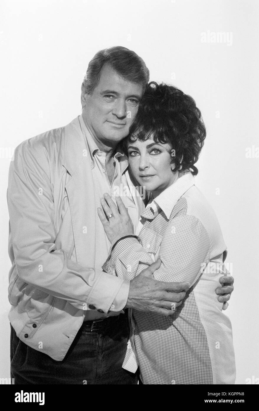 Elizabeth taylor rock hudson Black and White Stock Photos & Images - Alamy