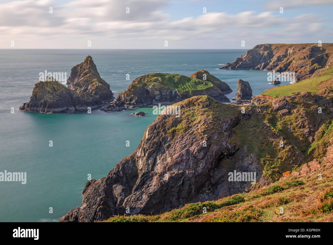 Kynance Cove, Lizard Peninsula, Cornwall, England, UK Stock Photo - Alamy
