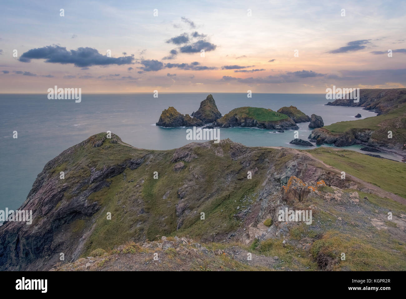 Kynance Cove, Lizard Peninsula, Cornwall, England, UK Stock Photo - Alamy
