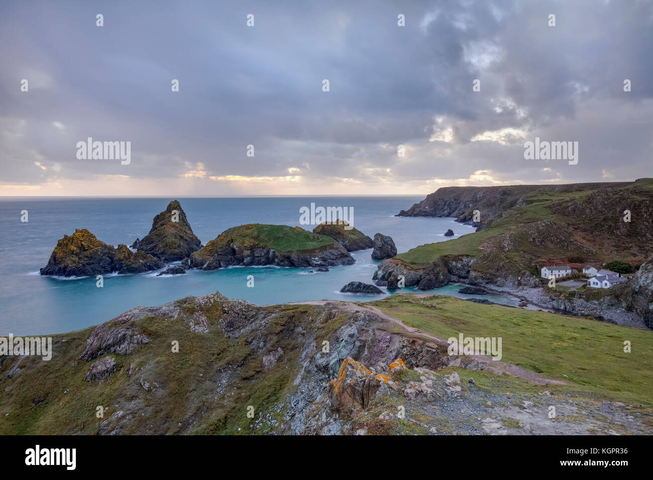 Kynance Cove, Lizard Peninsula, Cornwall, England, UK Stock Photo - Alamy