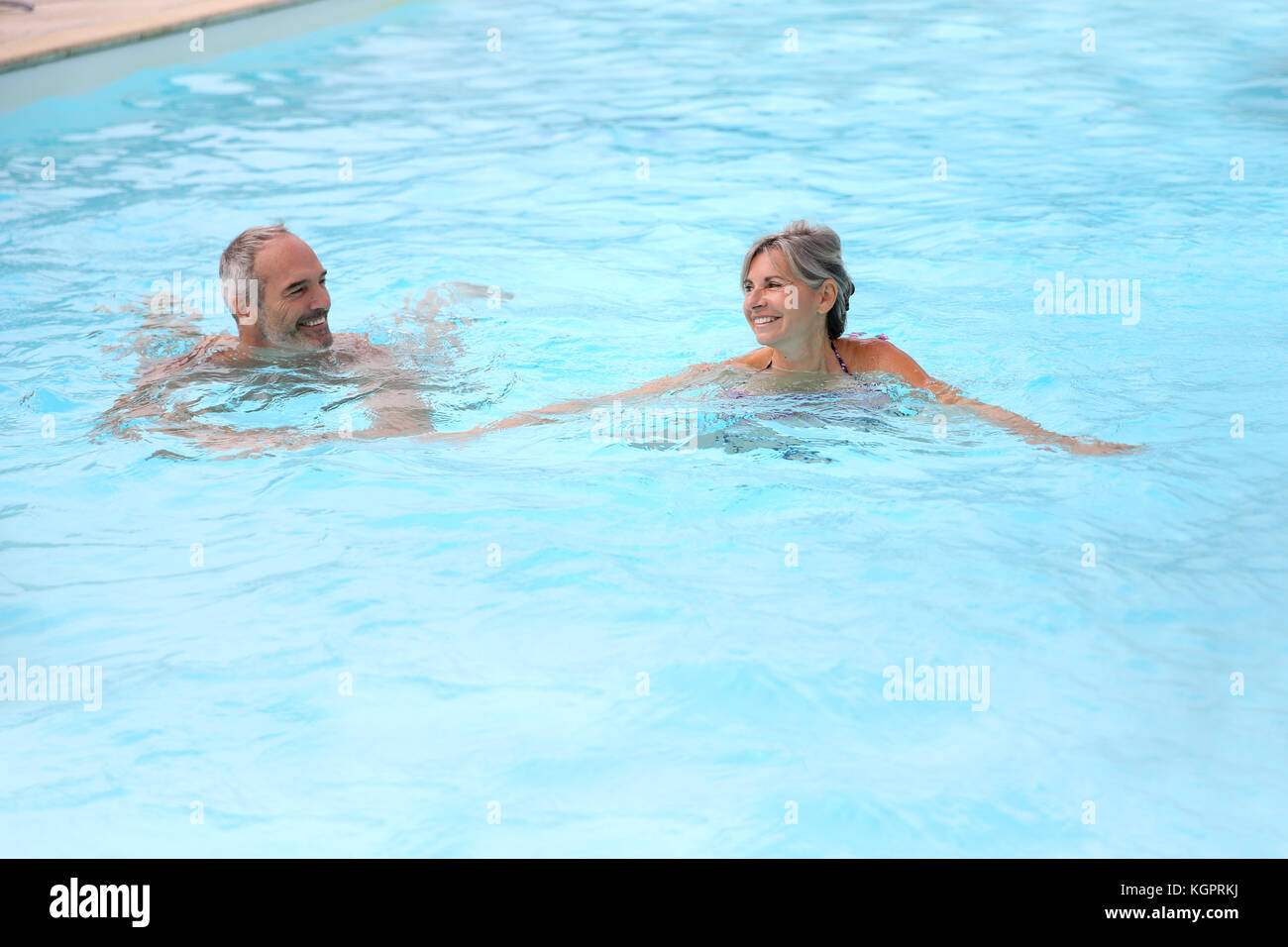 Thalasso pool couple hi-res stock photography and images - Alamy