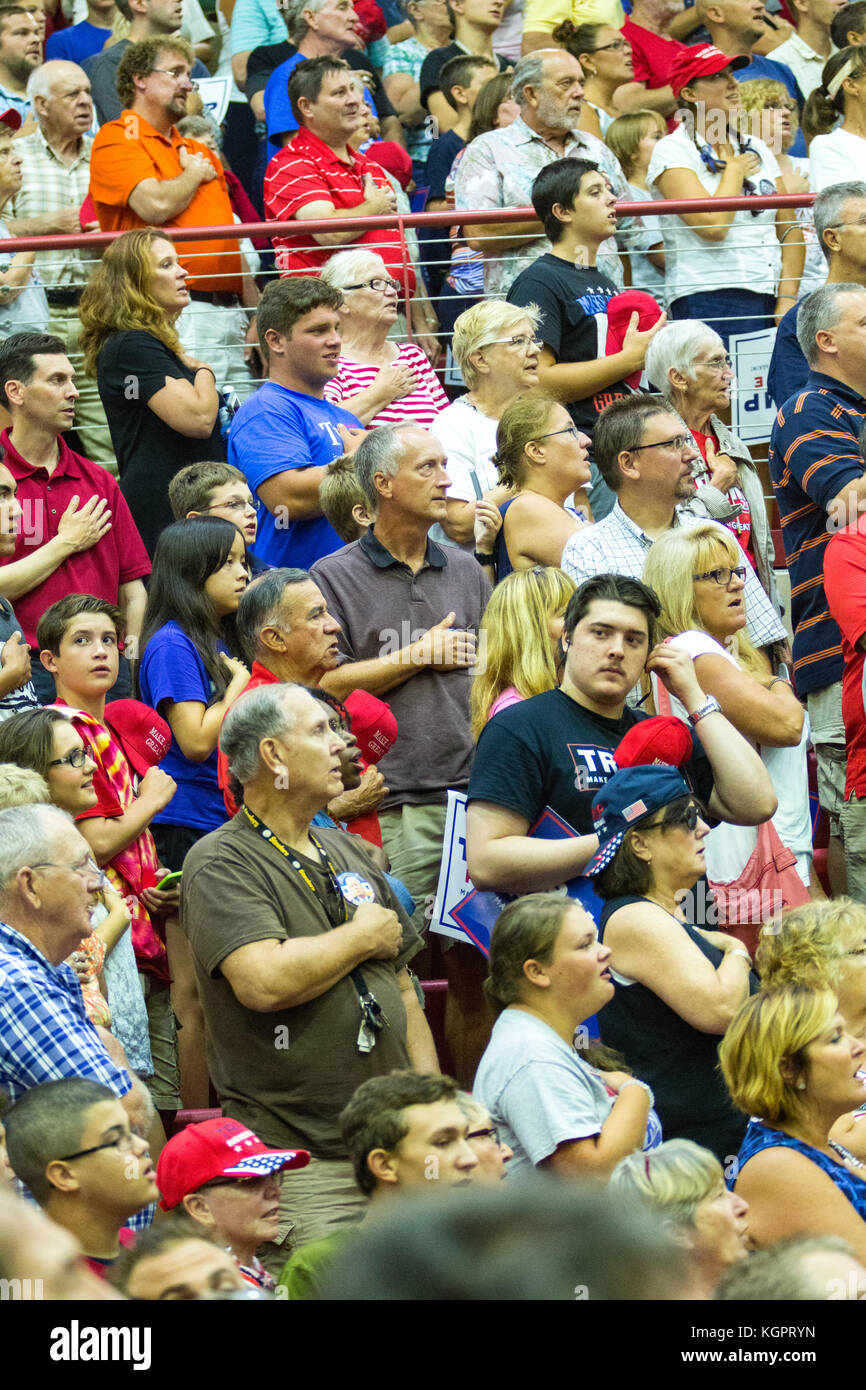 Mechanicsburg, PA - August 1, 2016: Supporters cheer, applaud, and wave ...