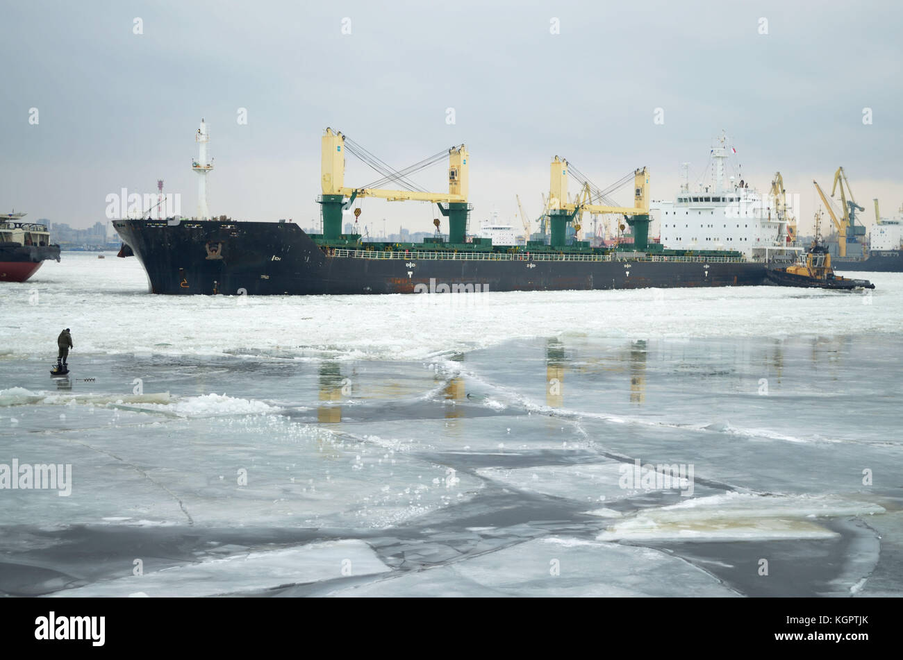A tanker makes a turn and pulls out of port Stock Photo - Alamy