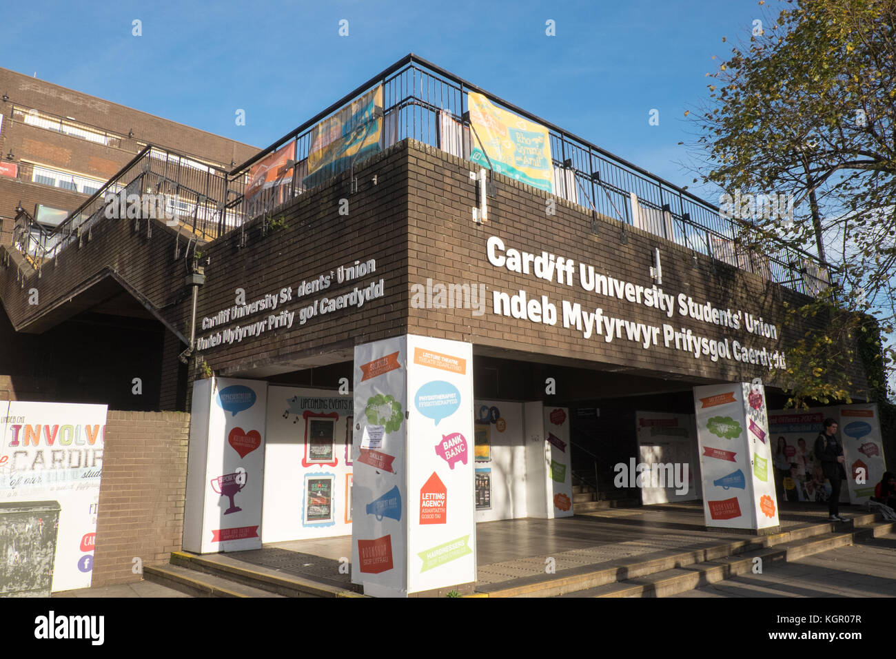 Cardiff university students party hi-res stock photography and images ...