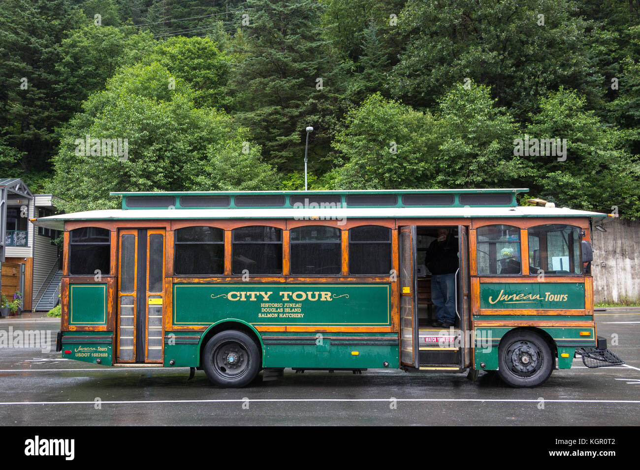 Juneau, Alaska, USA - July 28th, 2017: A retro glacier shuttle bus ...