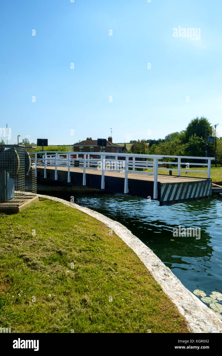The bridge swings across the Gloucester & Sharpness Canal at Purton ...