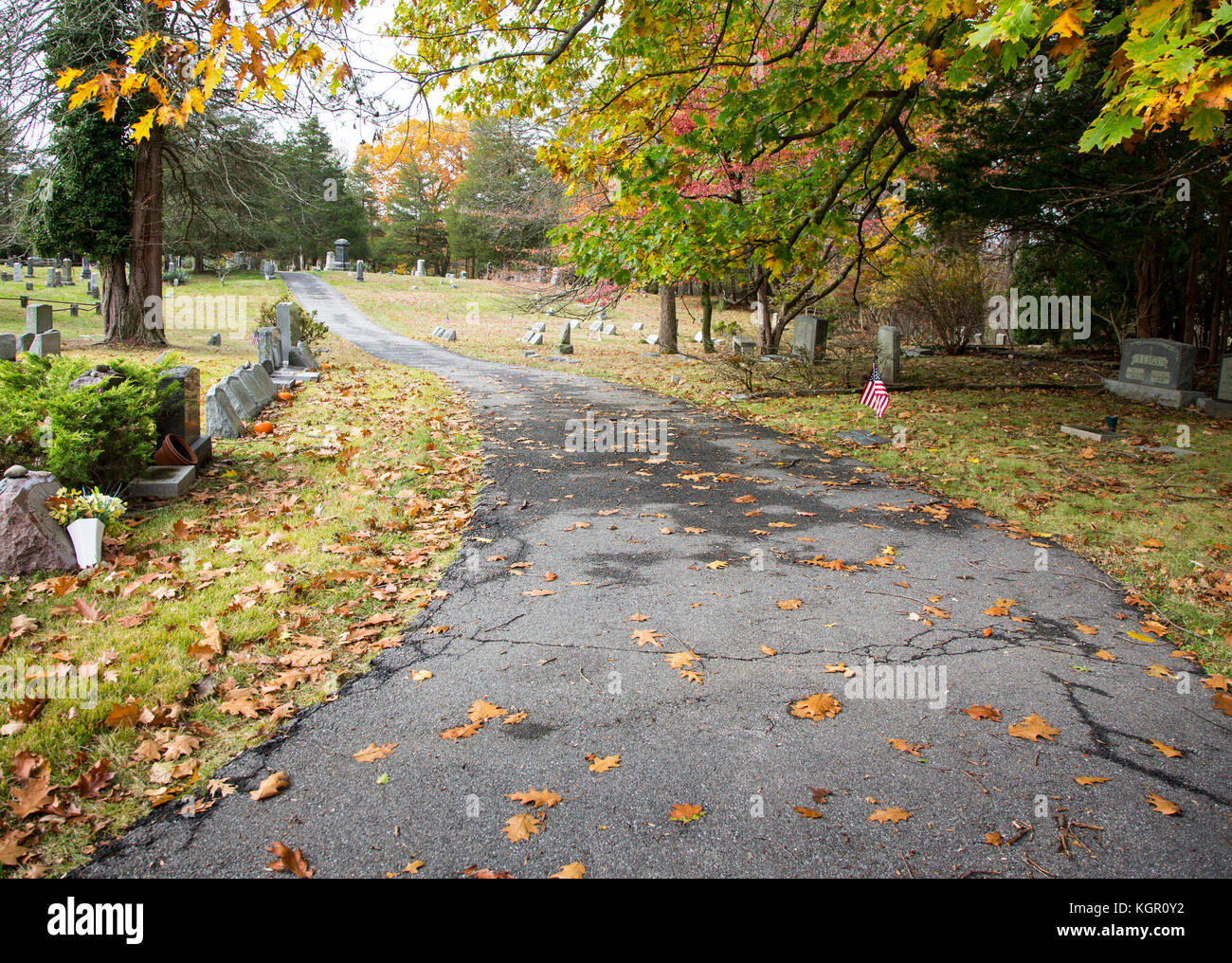 Burial cemetery hi-res stock photography and images - Alamy