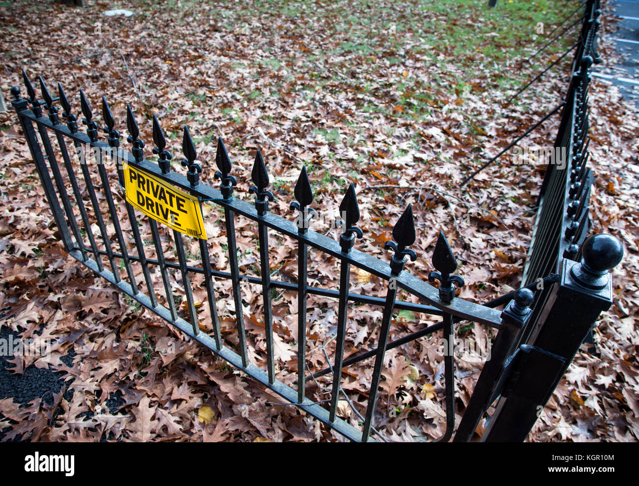 Private property sign hi-res stock photography and images - Alamy