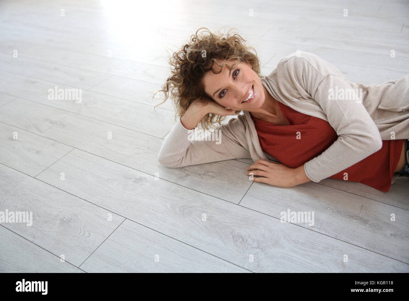 Modern flooring hi-res stock photography and images - Alamy