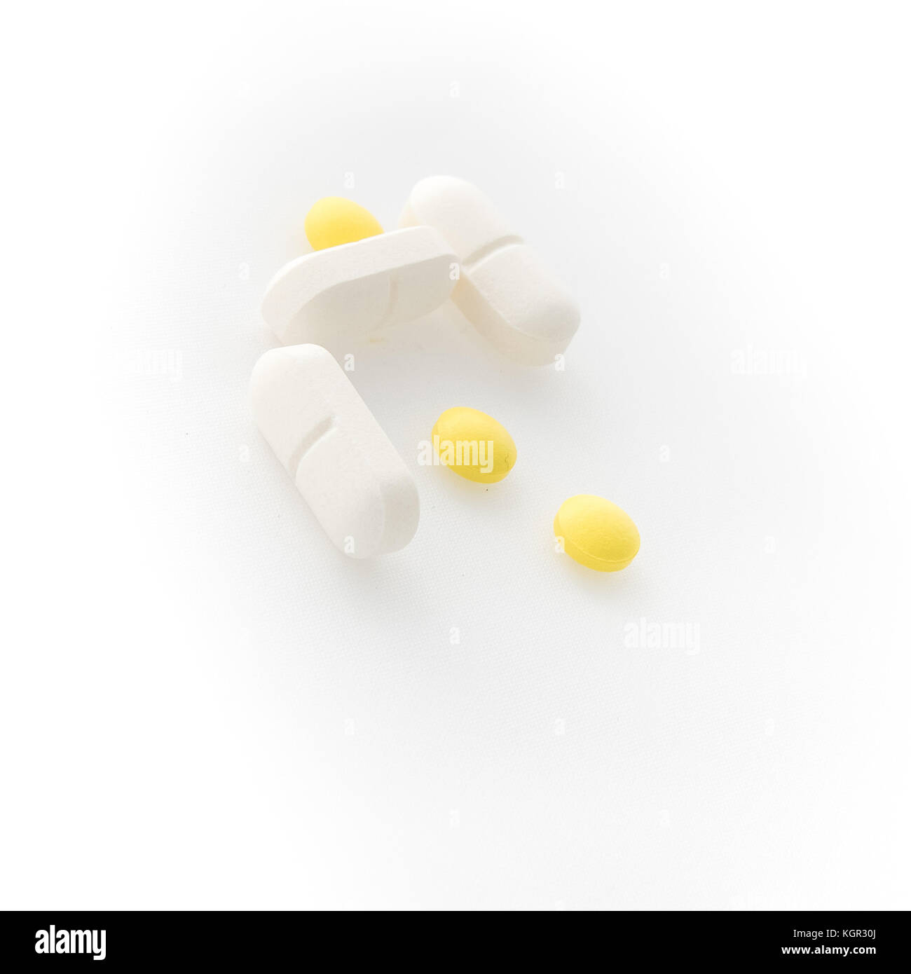Medicine, pills, drugs, flu Stock Photo - Alamy