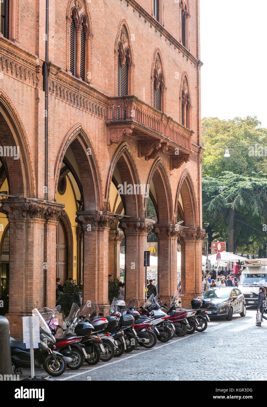 University mopeds hi-res stock photography and images - Alamy