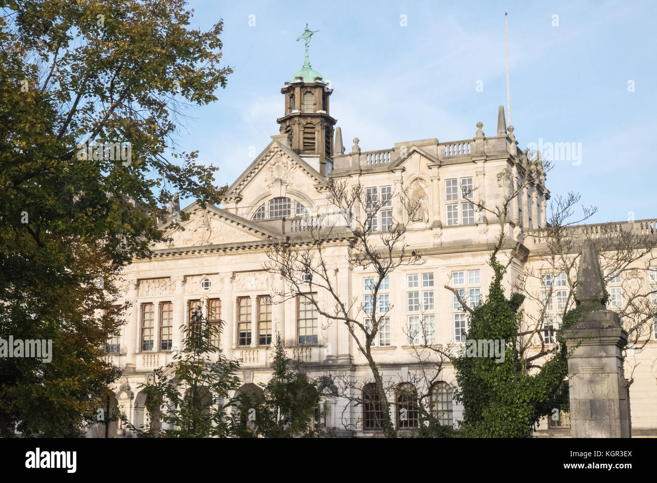 Main building cardiff university hi-res stock photography and images ...