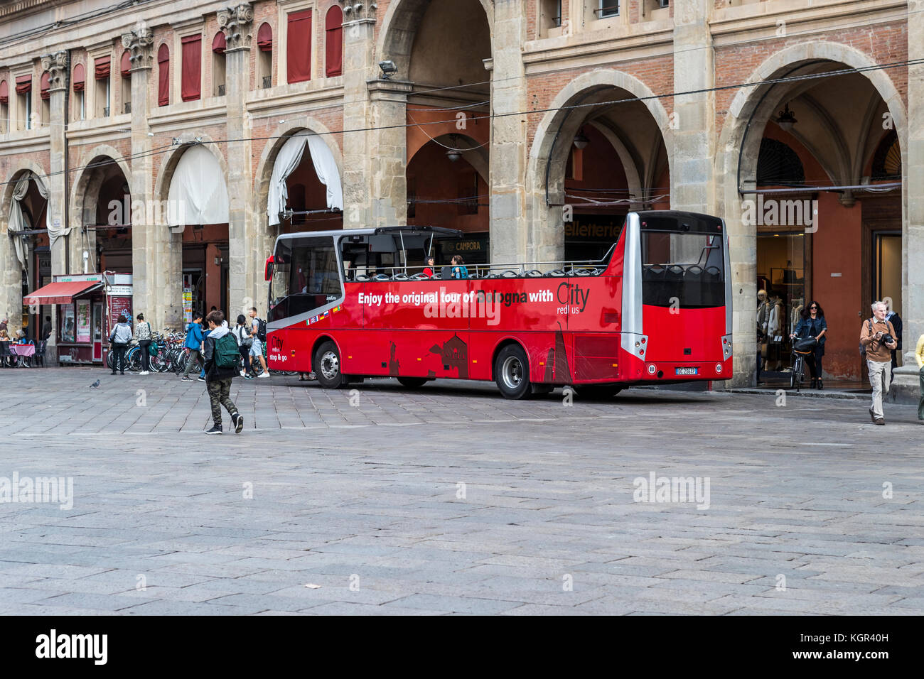 Bologna sightseeing bus hi-res stock photography and images - Alamy