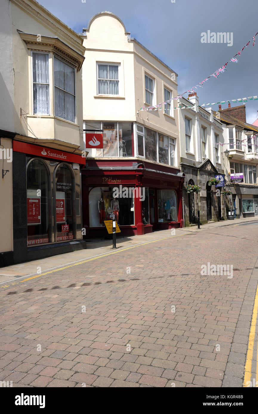 Street scene in Tenby Stock Photo - Alamy