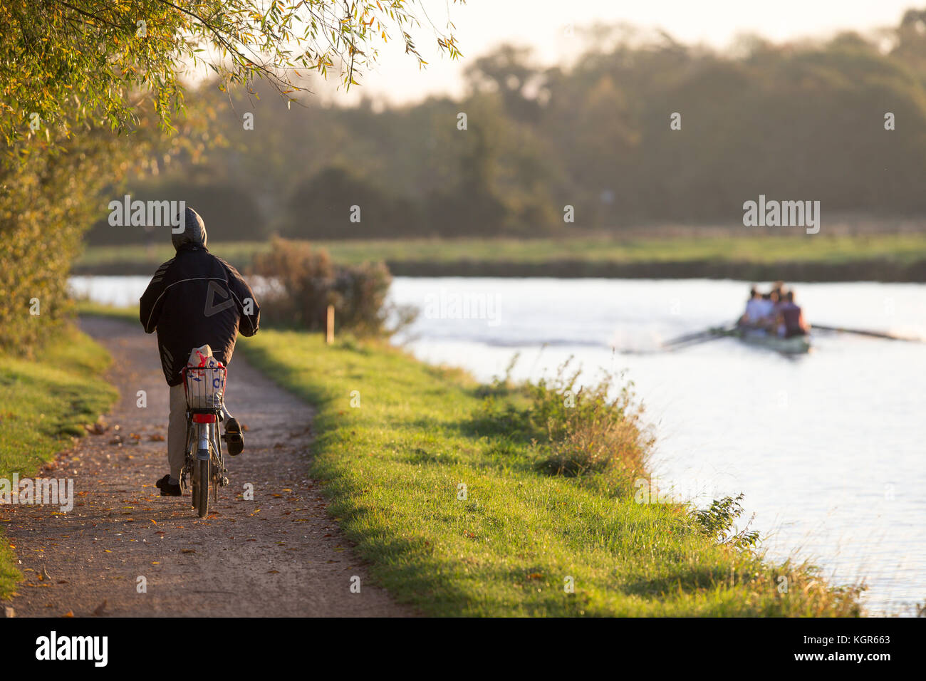 Cambridge University students rowing on the River Cam in Cambridge at ...