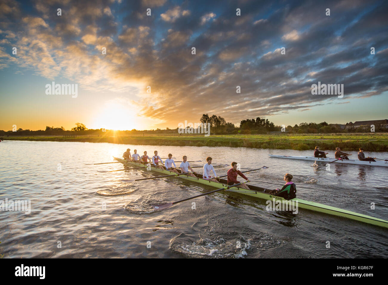Cambridge University students rowing on the River Cam in Cambridge at ...