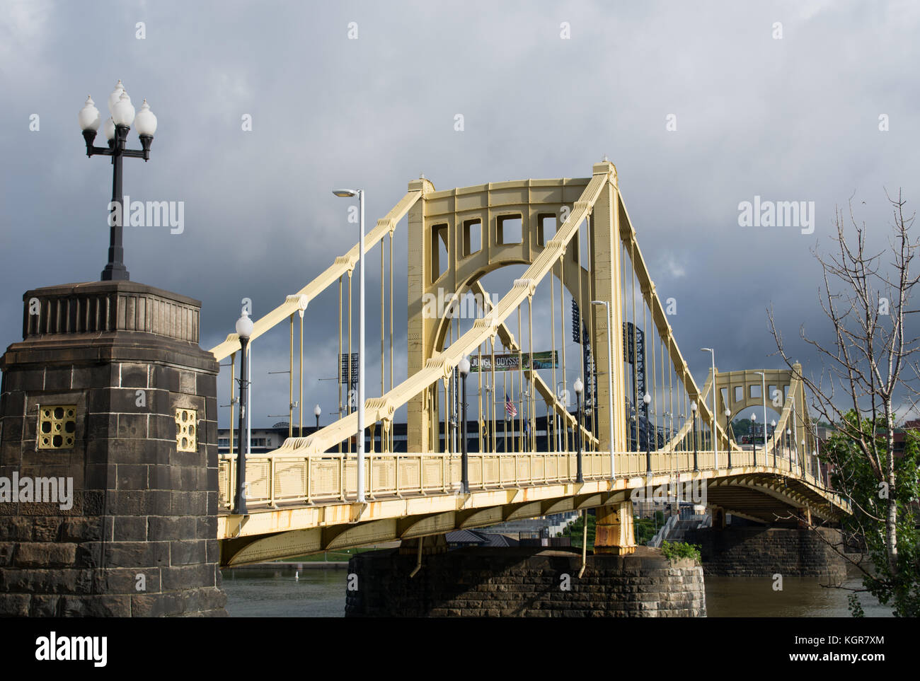Best bridge picture hi-res stock photography and images - Alamy