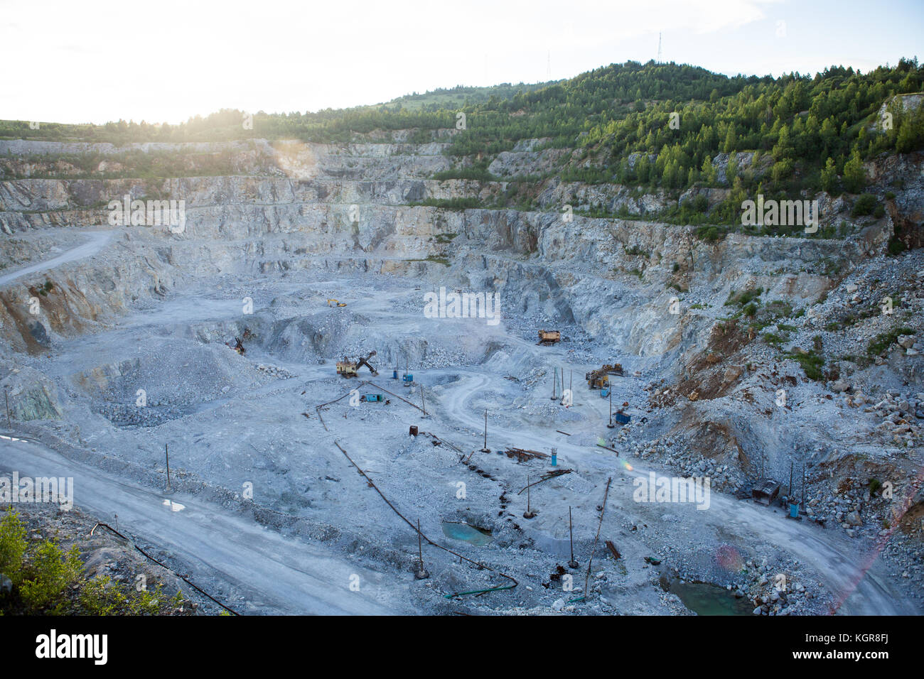 Hard rock quarries hi-res stock photography and images - Alamy