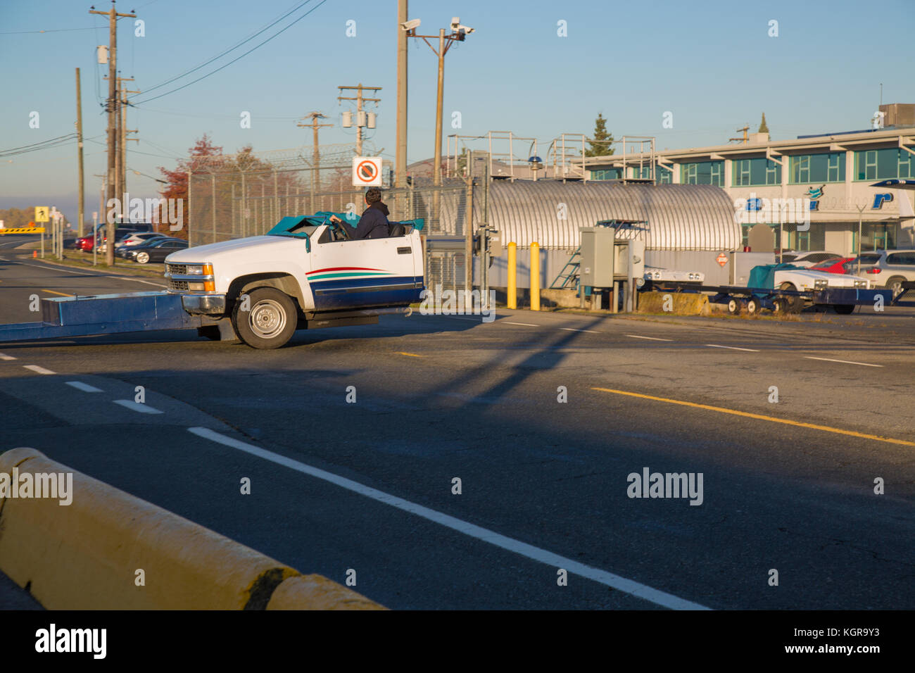 Half car hi-res stock photography and images - Alamy