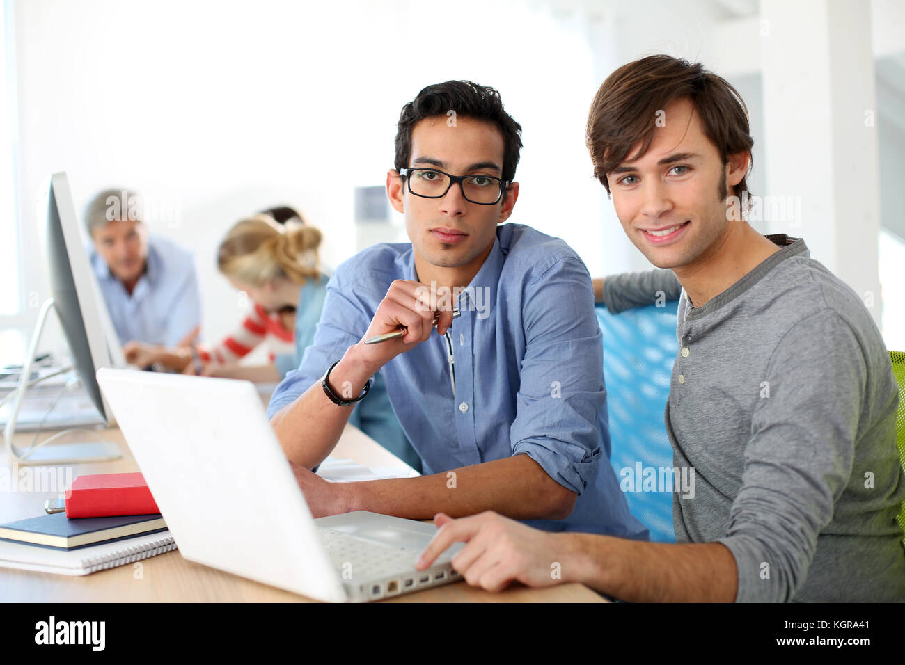 Group teenagers classroom project hi-res stock photography and images ...