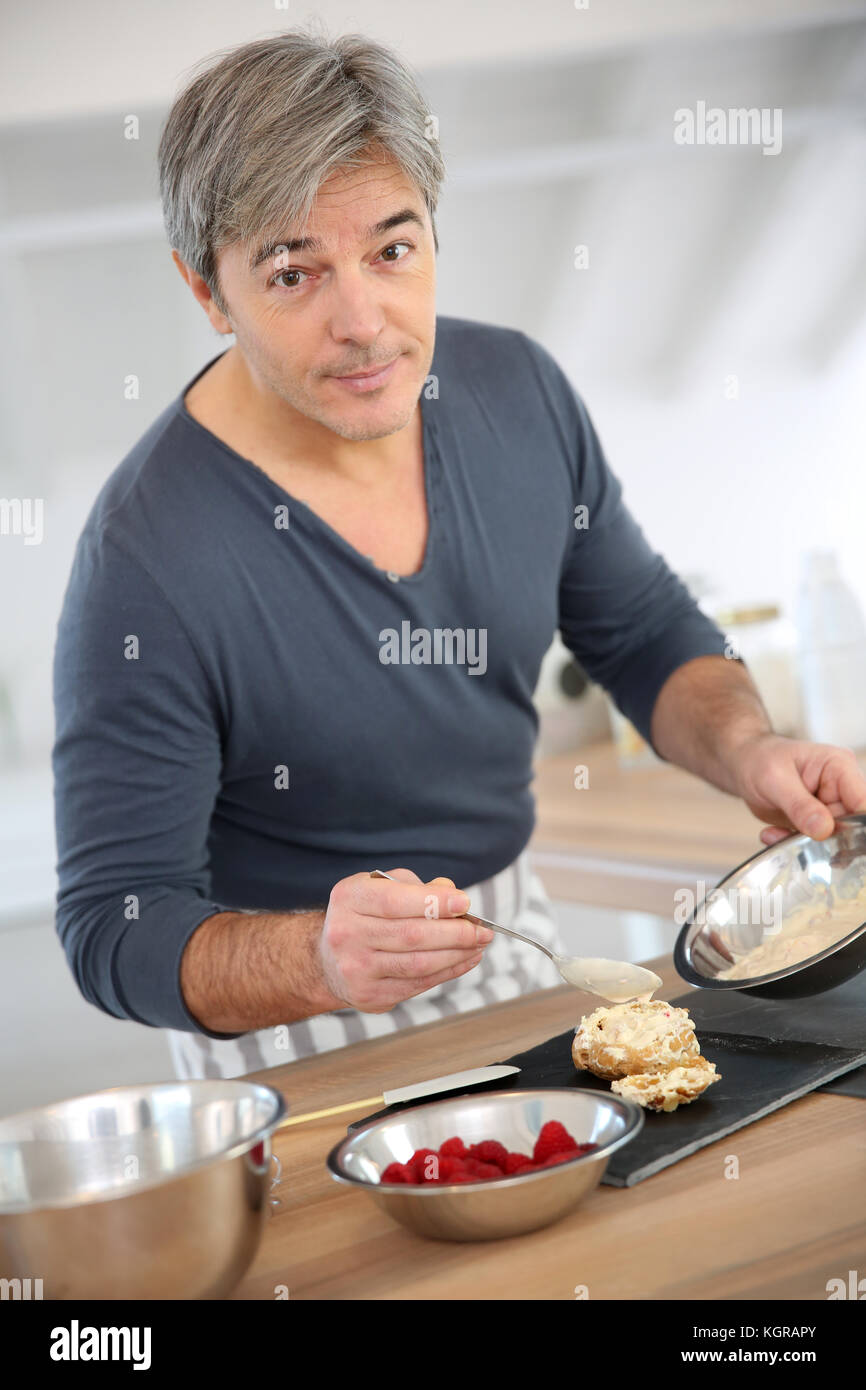 Pastries cooker hi-res stock photography and images - Alamy