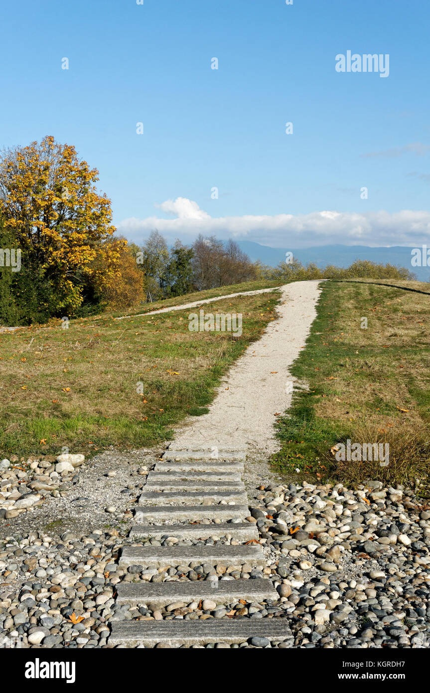 Converging paths pathways hi-res stock photography and images - Alamy