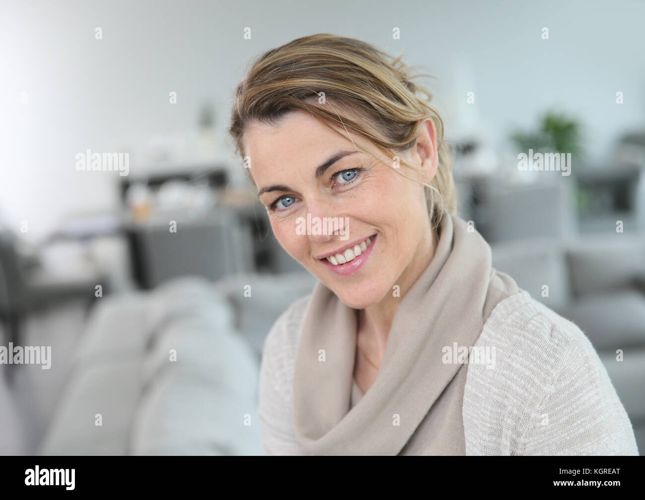 Middle aged middleaged hi-res stock photography and images - Alamy