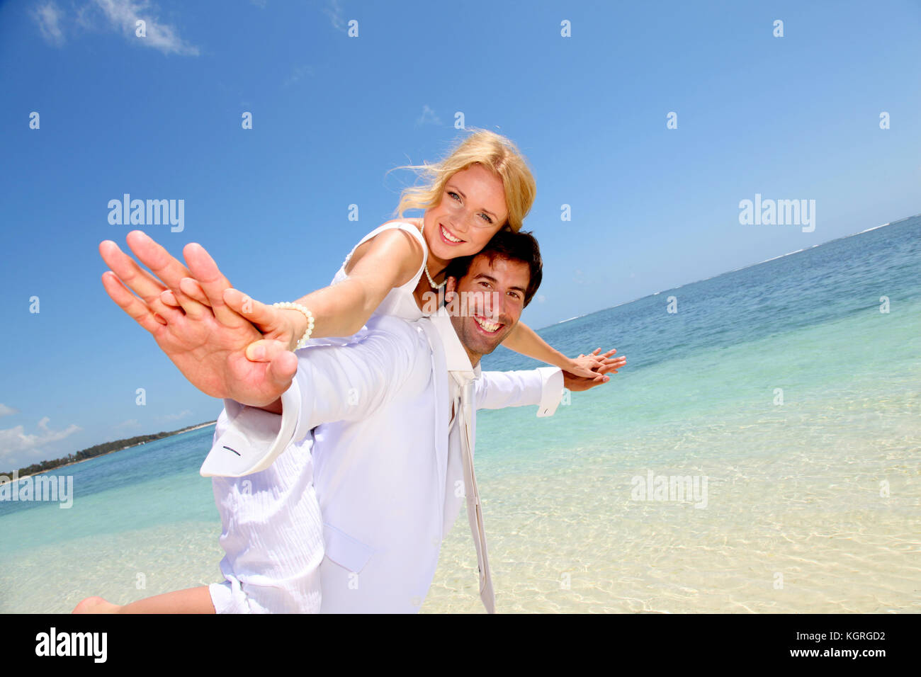 Indian bride back hi-res stock photography and images - Alamy