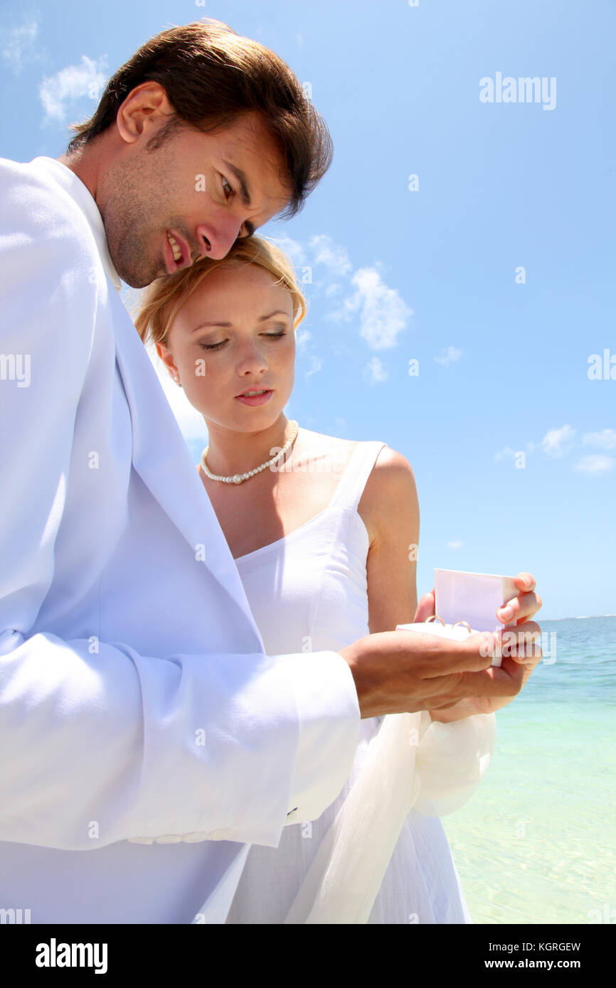 Wedding on a white sandy beach Stock Photo - Alamy